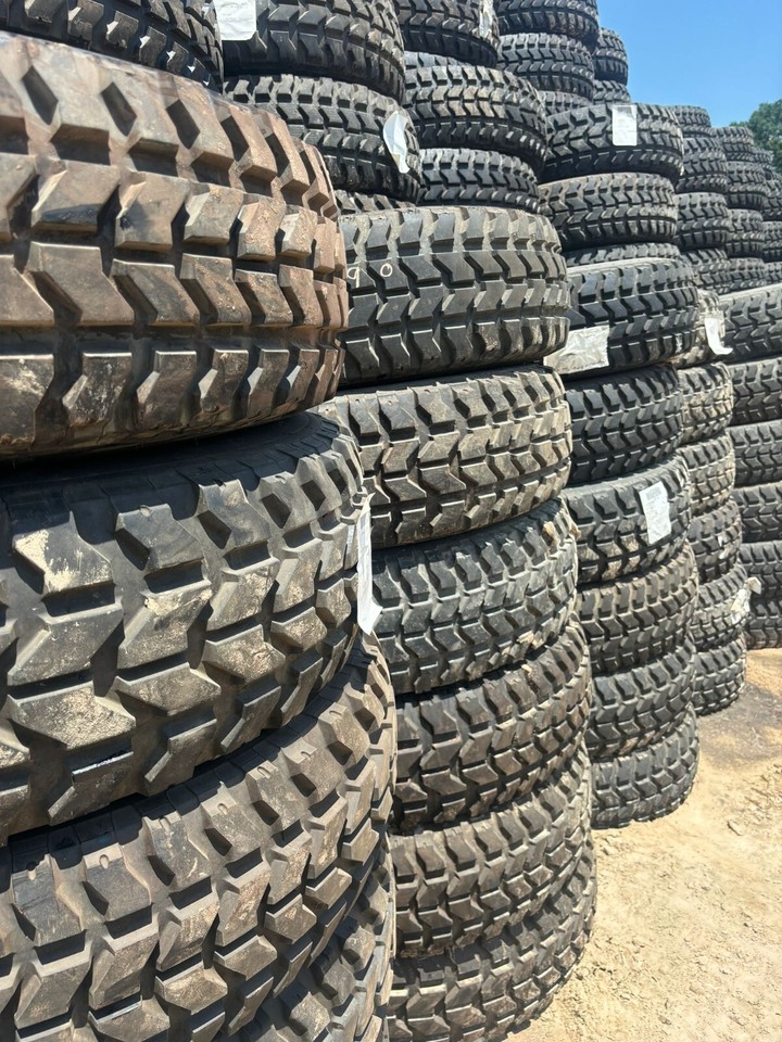 37x12.50R16.5 Goodyear Wrangler MT 90%+ Tread | eBay