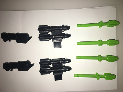 GI JOE 4 Green missiles 2 Launchers 2 bomb housings & 8 bombs for ...