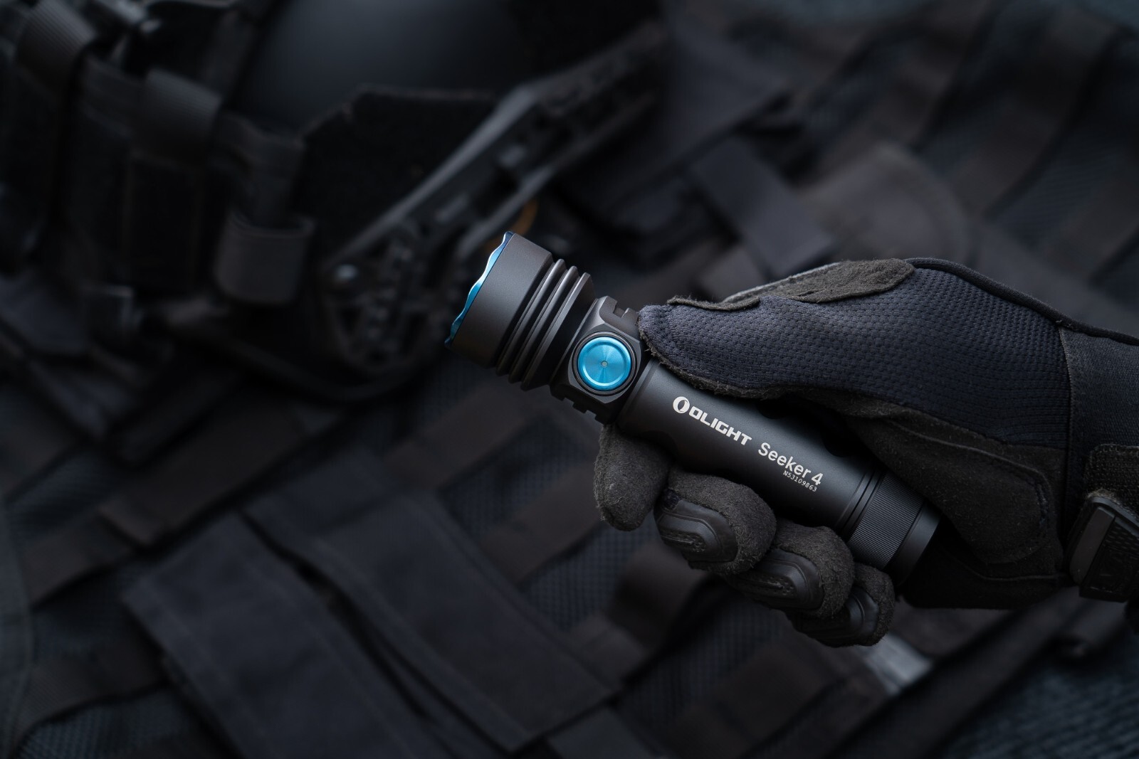 Olight Seeker 4 Matte Black USB-C Rechargeable Flashlight, 3100 Lumens ...