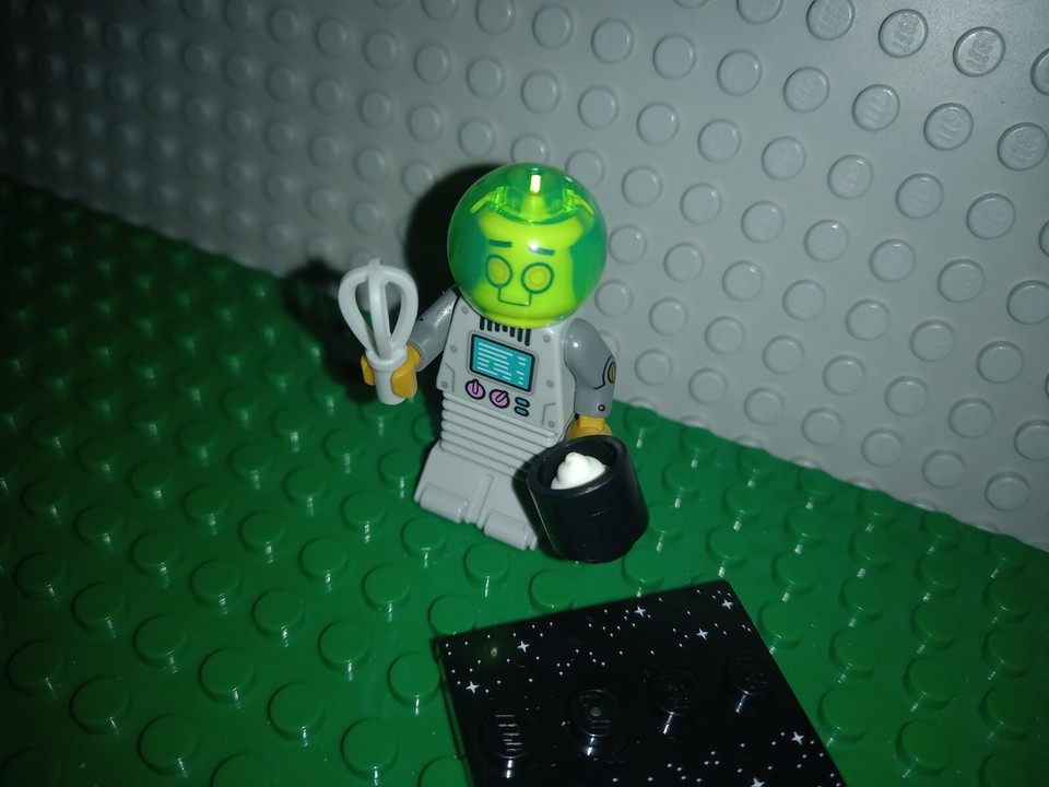 Lego Minifigures Series 26 71046 Space - Robot Butler opened | eBay UK