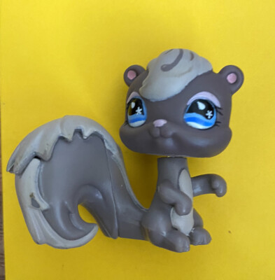 LPS littlest pet shop #484 Dark Gray Squirrel With Light Gray Tail | eBay