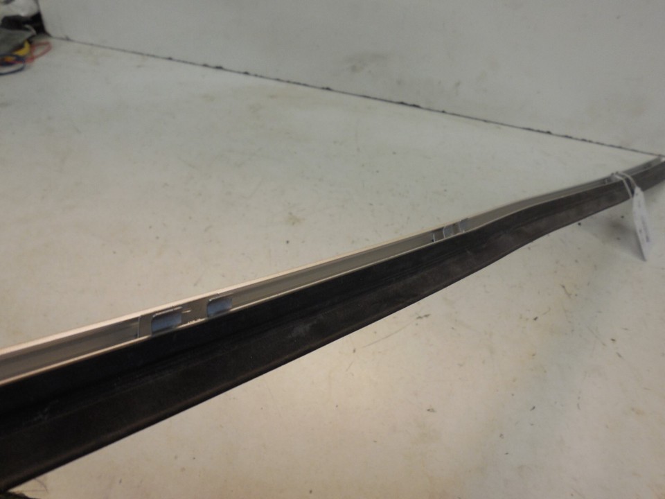 96-11 Mercedes W220 W210 W211 S E CLS Class Front Lower Sunroof Rail ...
