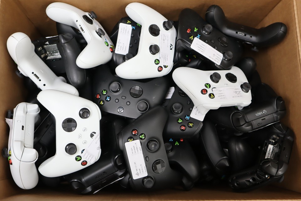 OEM Microsoft Xbox Controllers for Xbox One, Series X/S for Repair- You ...