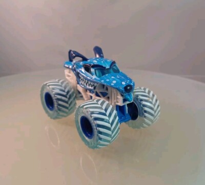 Hot Wheels Monster Jam Monster Mutt Dalmatian Fire & Ice, Blue HTF - 1/ ...
