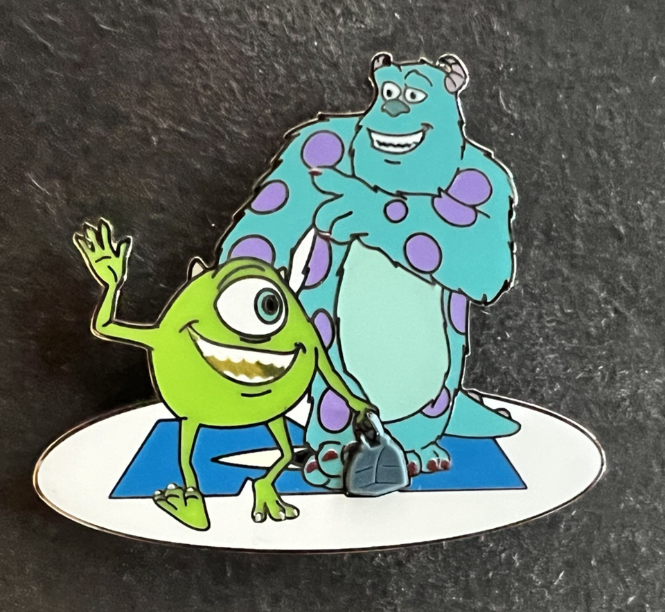 Monsters University - Mike Wazowski & James P. Sullivan Sulley Disney ...