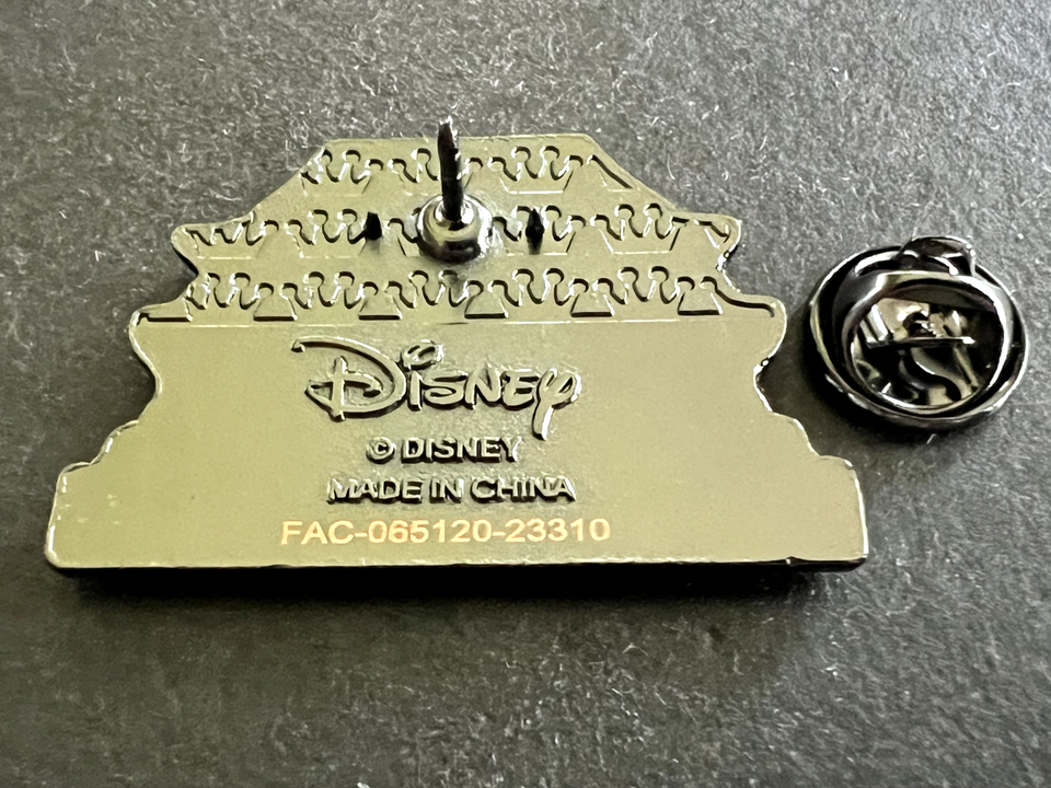 Loungefly Mulan & Li Shang Imperial Palace Princess Castle Disney Pin ...
