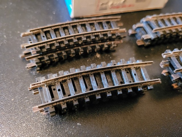ARNOLD RAPIDO #0134 CURVED TRACK R1 192mm 15° (20 Pcs) - N Scale NOS ...