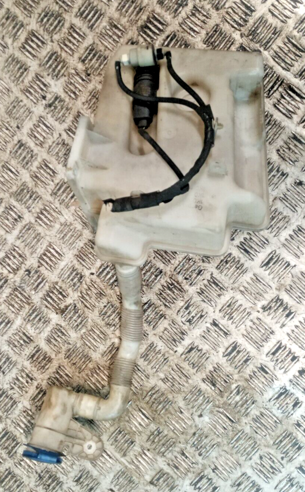 2006 VW VOLKSWAGEN GOLF MK5 - WINDSCREEN WASHER BOTLE + PUMP | eBay
