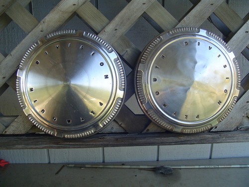 TWO VINTAGE PLYMOUTH DODGE CHRYSLER DOG DISH HUBCAPS WHEEL COVER GTX ...