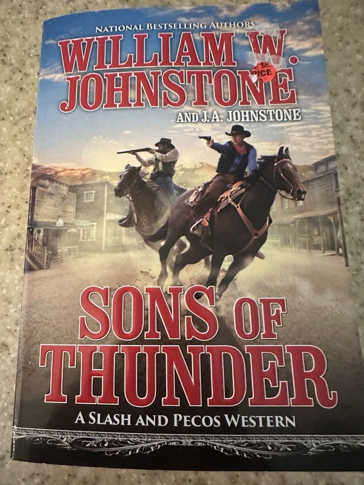 30 WILLIAM W. JOHNSTONE Western PAPERBACKS & HB's includes 29 different ...