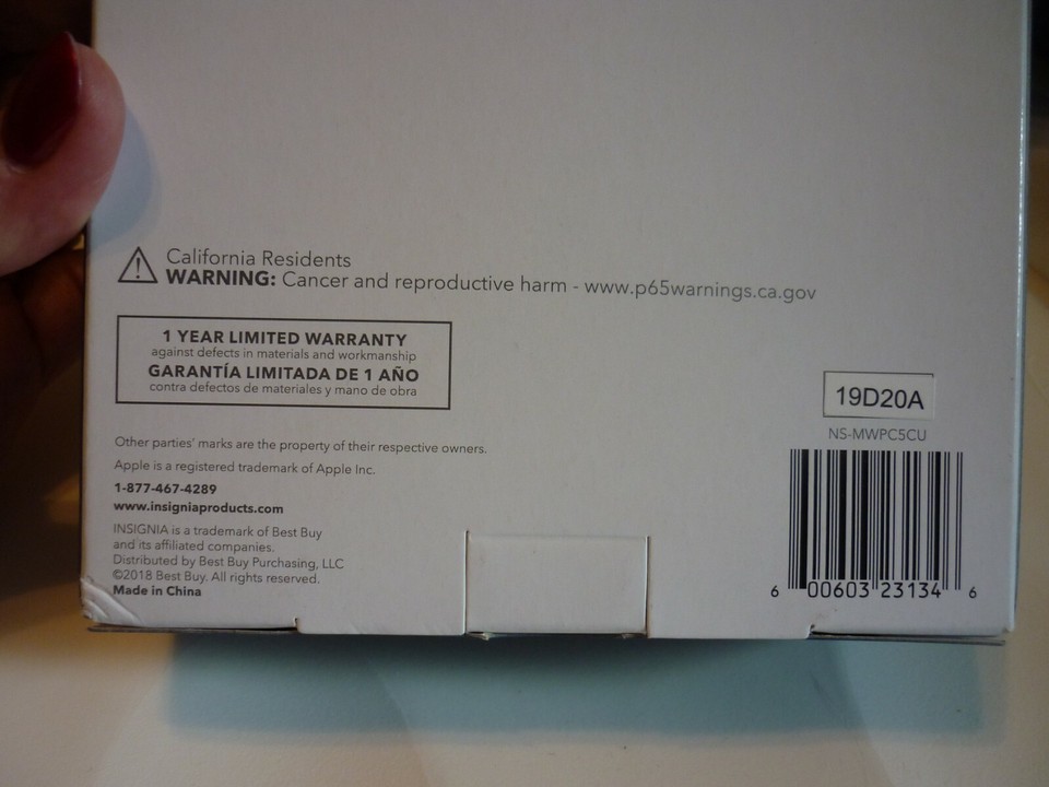 INSIGNIA ~5W QI COMPACT WIRELESS CHARGING PAD ~ USB CABLE ~ WALL ...