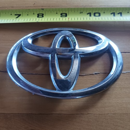 Toyota Chrome Emblem | Large | OE