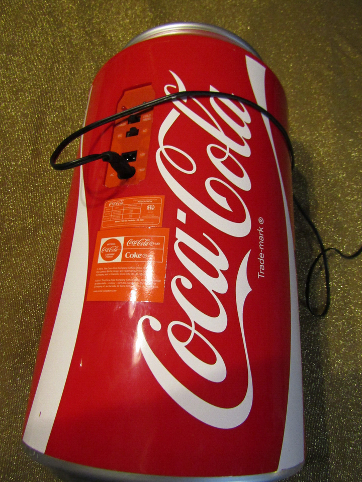 Compact Coca-Cola Can Refrigerator, Mini Countertop Coke Soda Retro ...
