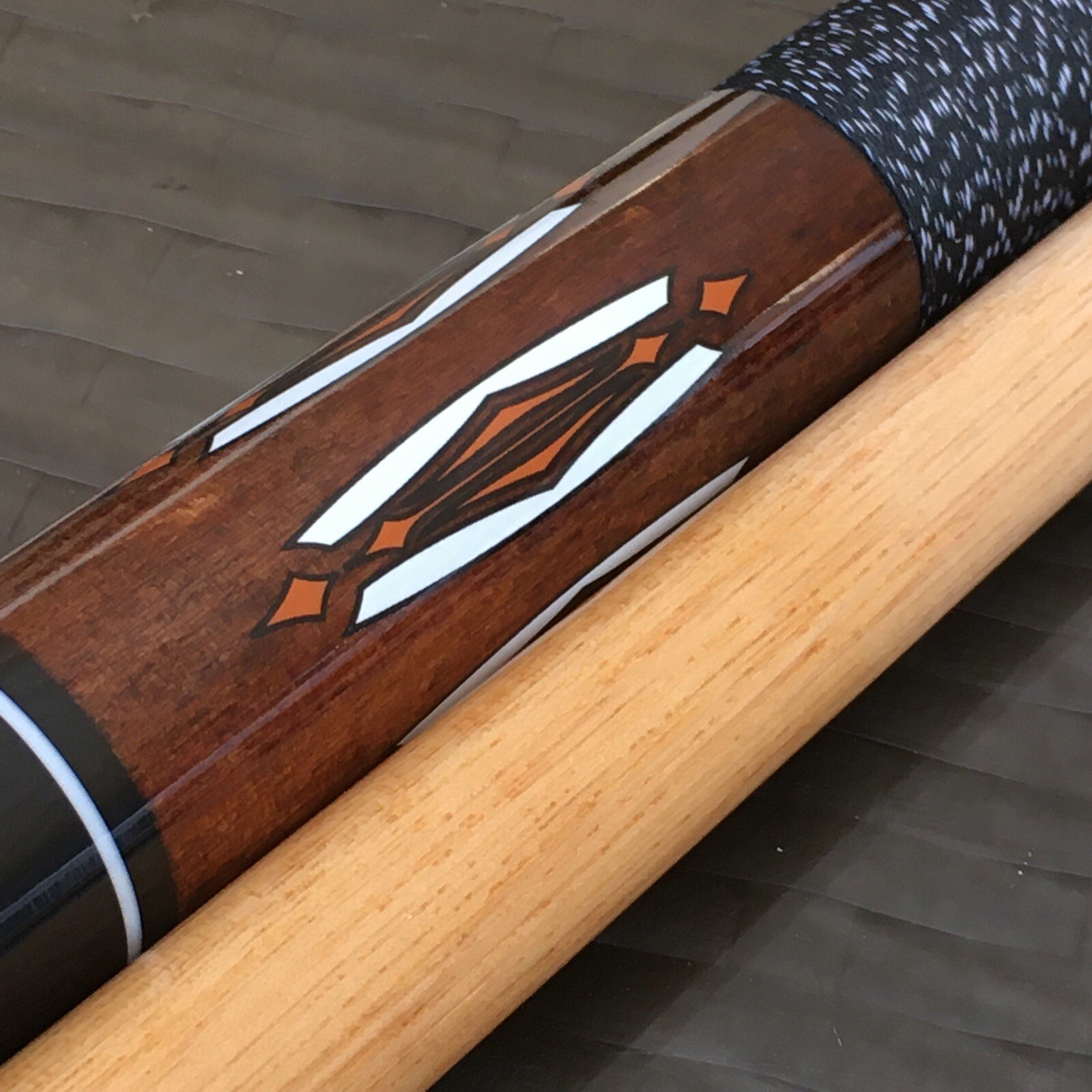 Poolqueue Pool Billard Queue Cue Kö 19 oz 2 Teilig 8 Ball BRAUN Holz ...