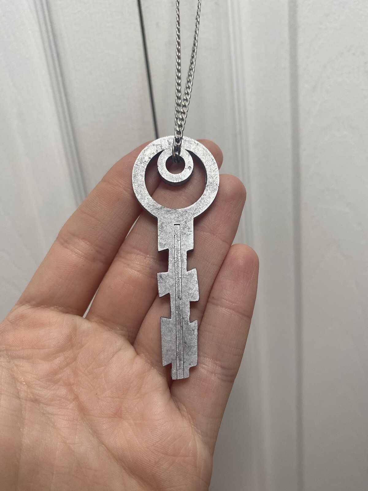 Saw III Amanda Young Key Necklace Jigsaw Prop Myers Leatherface Jason ...