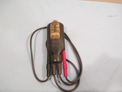 Amp & Voltmeters - Wiggy Voltage Tester