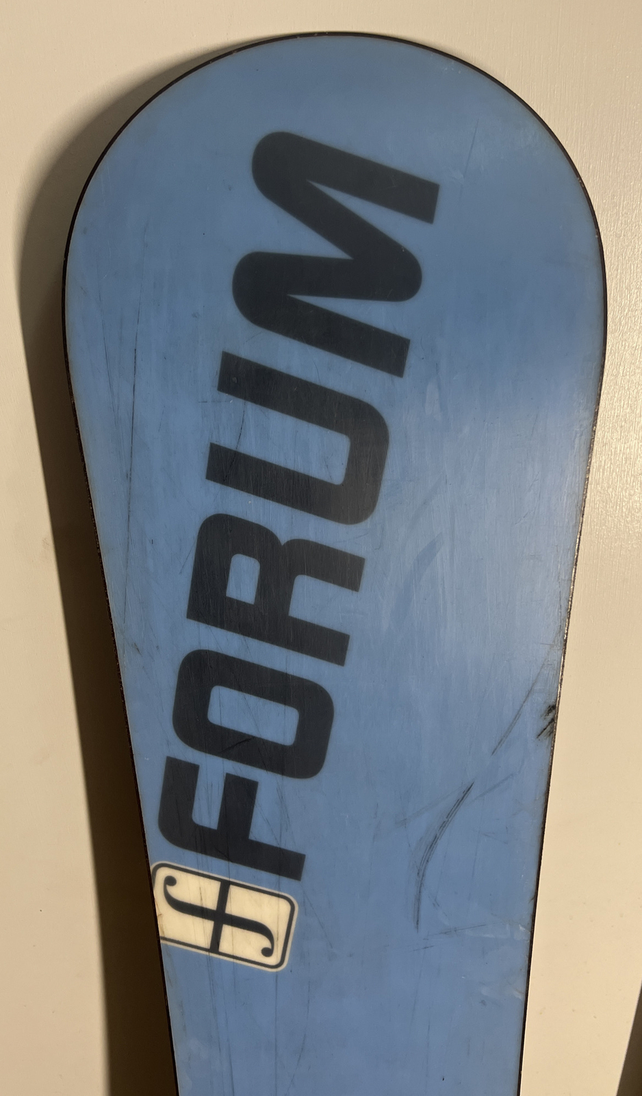 Vintage FORUM SNOWBOARD 147 cm Snowboard Blue Directional Series FRESH ...