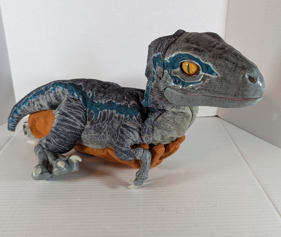 Jurassic World Park Real FX Baby Blue Dinosaur Animatronic Hand Puppet ...
