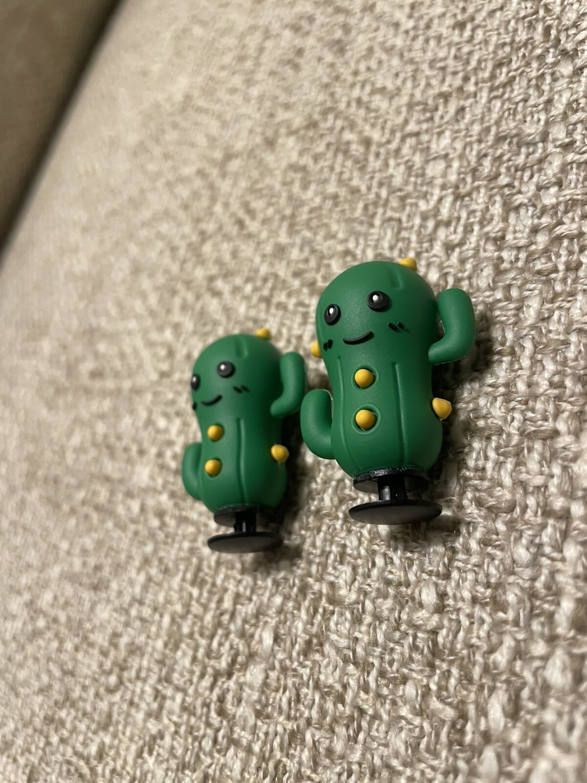 1set 2pieces 3D Stand Up croc style jibbitz shoe charms Cactus Plants ...