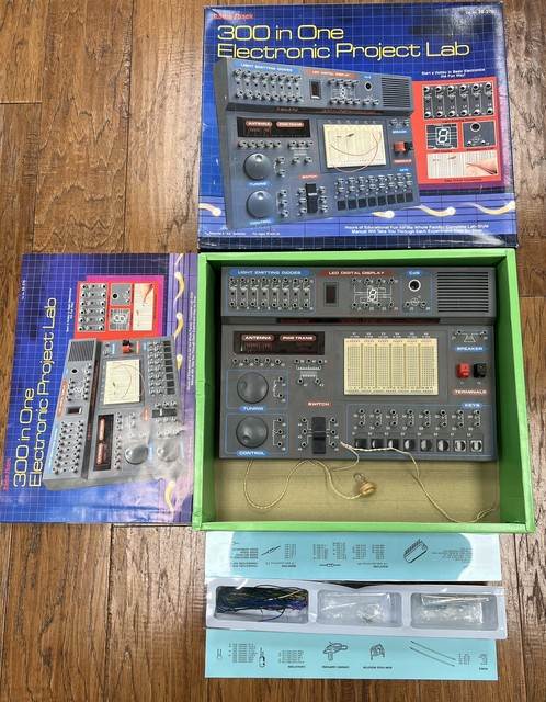 Radio Shack Science Fair Advanced Electronic Lab 300 Projects in One 28 ...