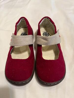 Livie & and Luca size 2 red deep burgundy flannel Carta II Shoes VGUC ...