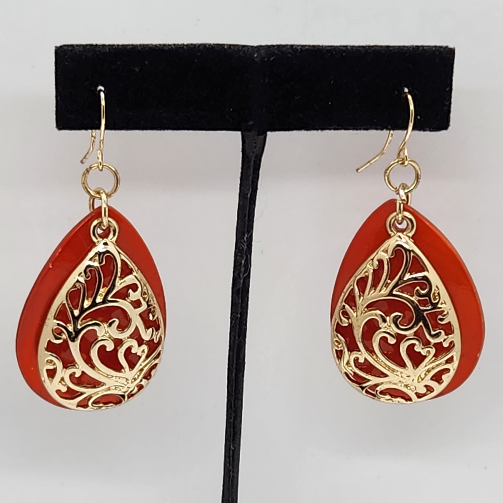 2" Long Red-Orange Dyed MOP Mother Of Pearl Gold Tone Dangle Earrings ...