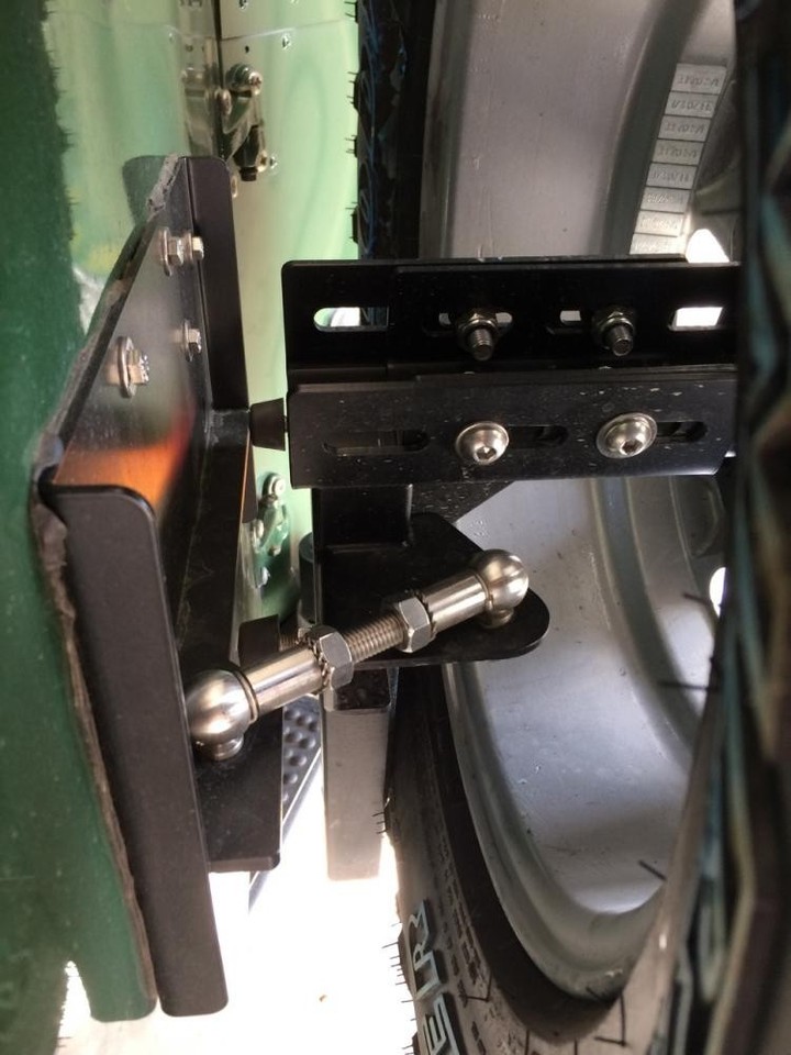 Land Rover Defender Swing Away Tire Carrier (stainless steel) Station ...