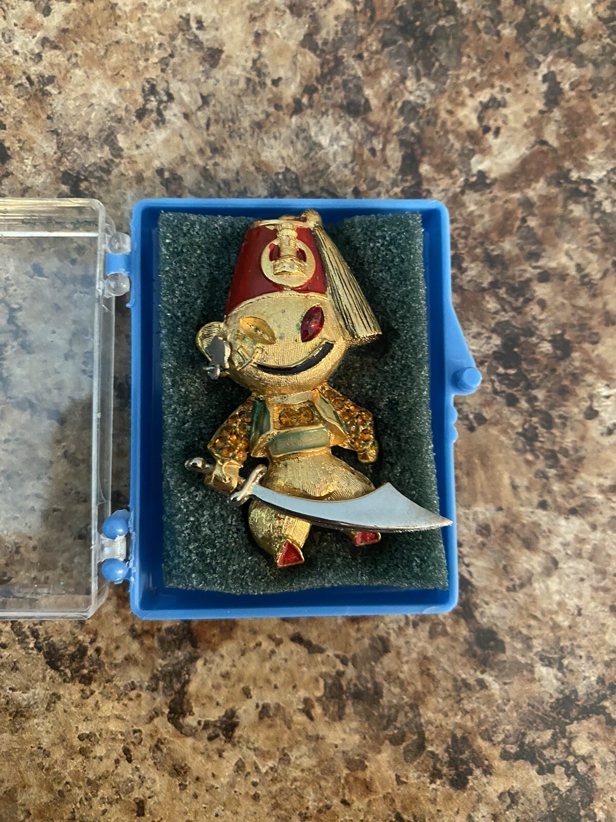KLITZNER Vintage Shriner Pin Brooch Masonic Figure Sw… - Gem