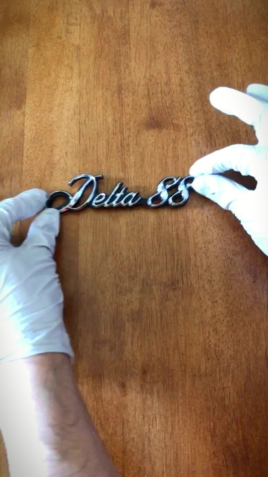 1982-1983-1984-1985 Oldsmobile Delta 88 Fender Quarter Panel Emblem ...