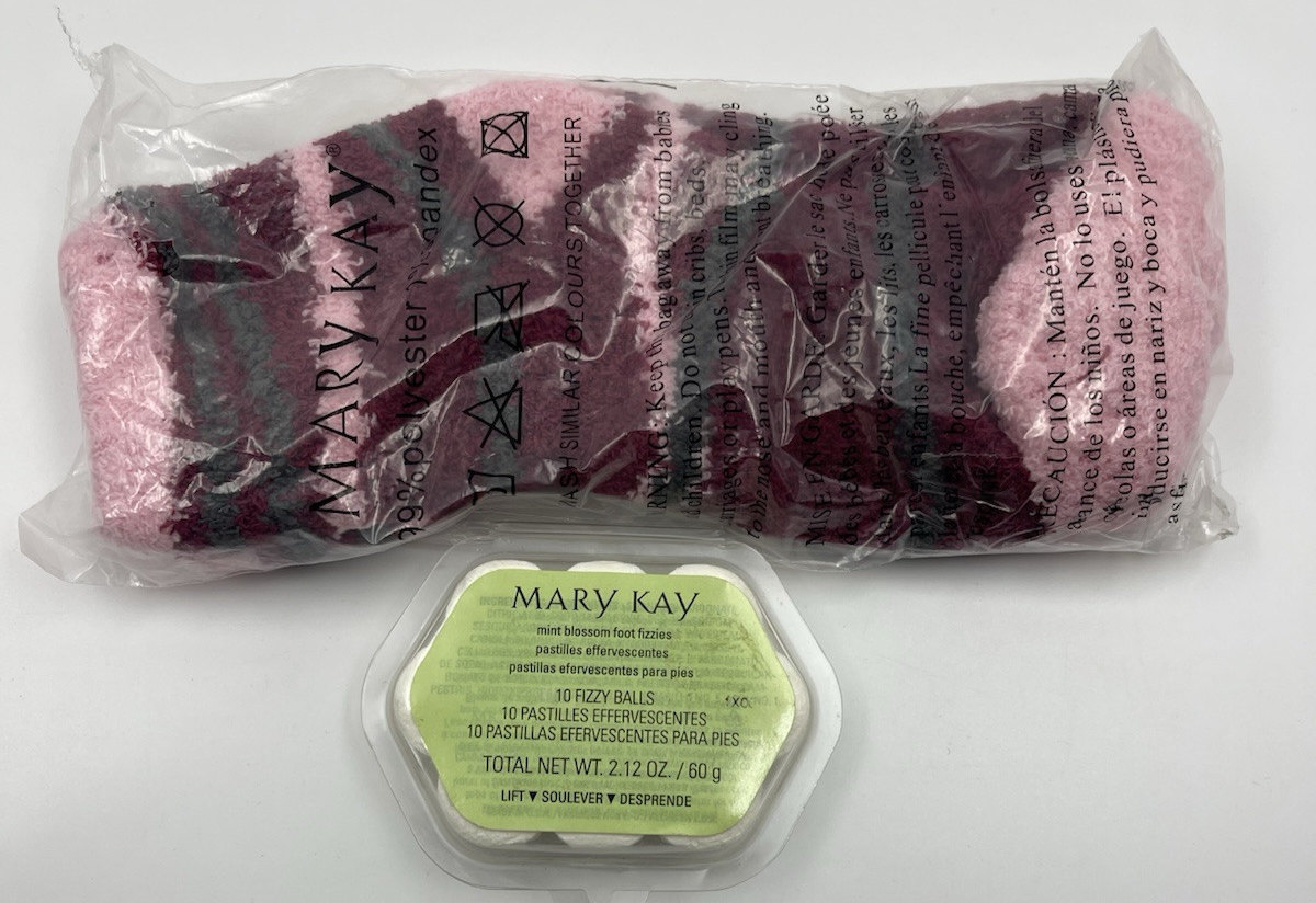 2 PC Mary Kay Fuzzy Socks Pink Purple and 1 Pack of Mint Foot Fizzies ...