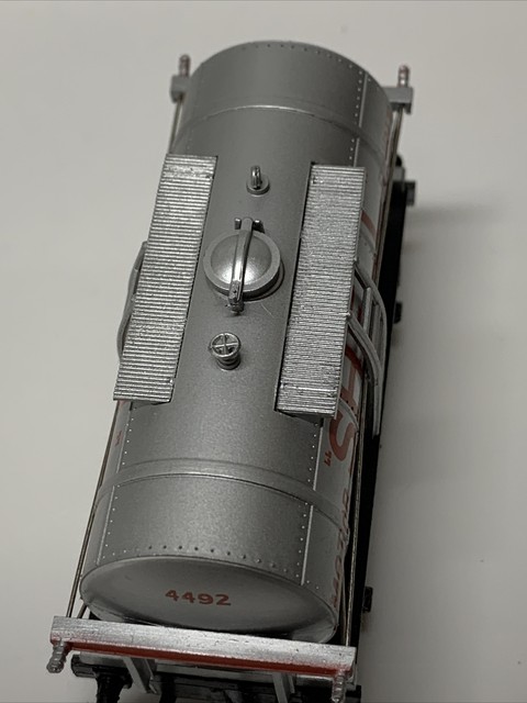 Mainline 37-165 OO 12t Tank Wagon Shell 4492 Silver for sale online | eBay