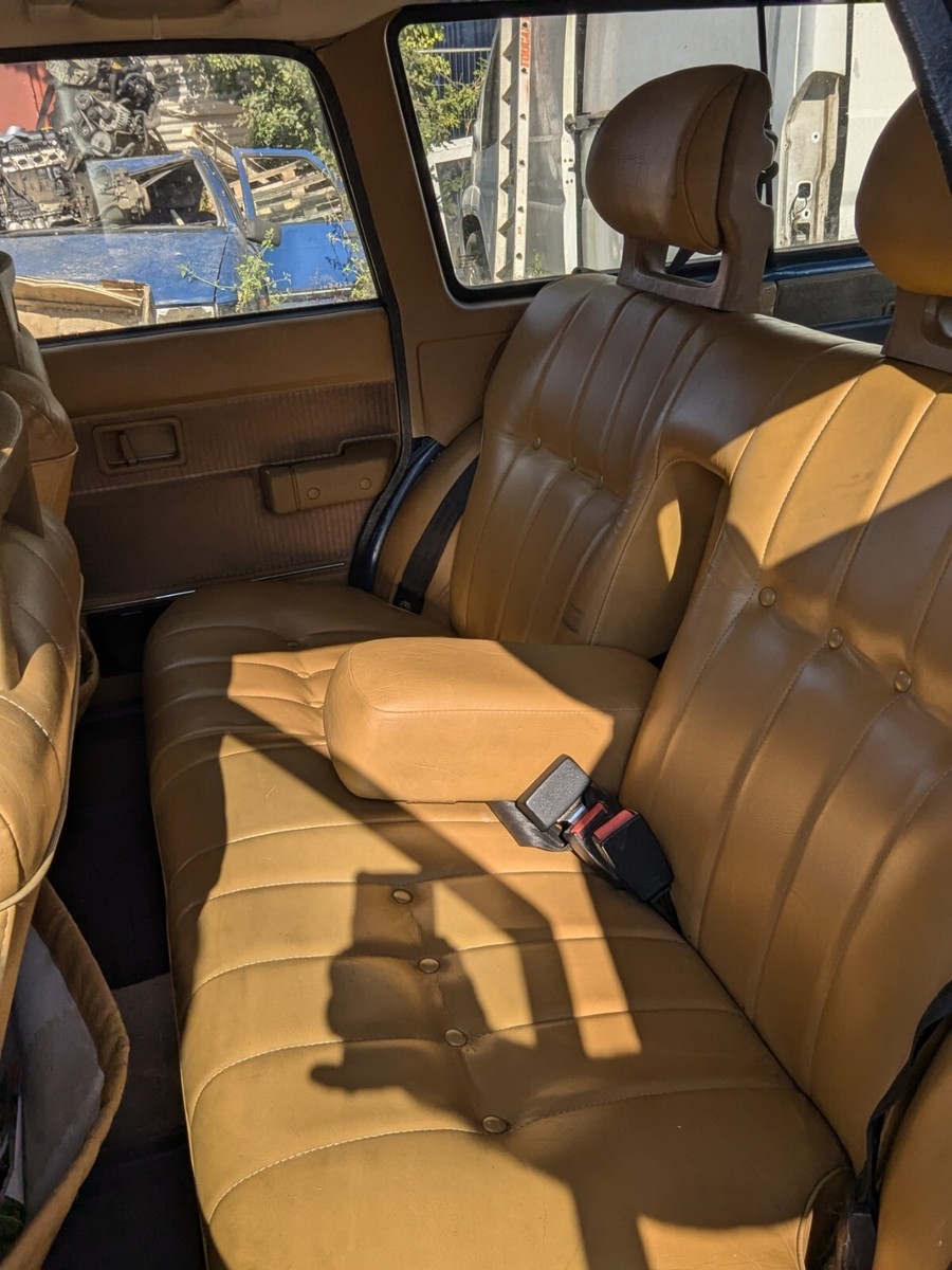 1990 Volvo 240 Wagon Interior