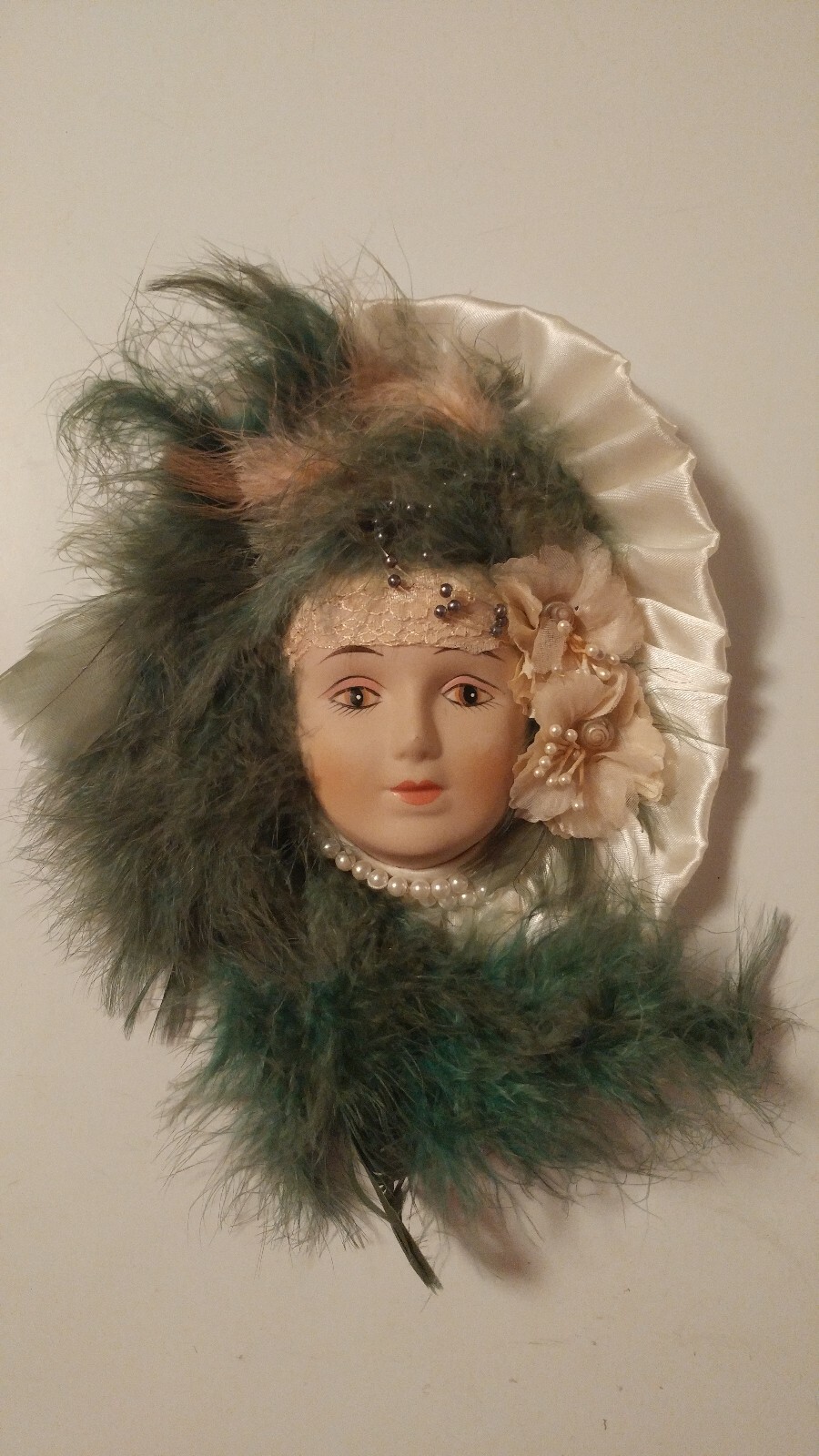 Gorgeous Porcelain Face Style Woman Green w/Pearl Nec… - Gem