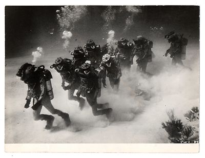 U084 Photographie vintage Originale film 20000 lieux sous les mers kirk ...