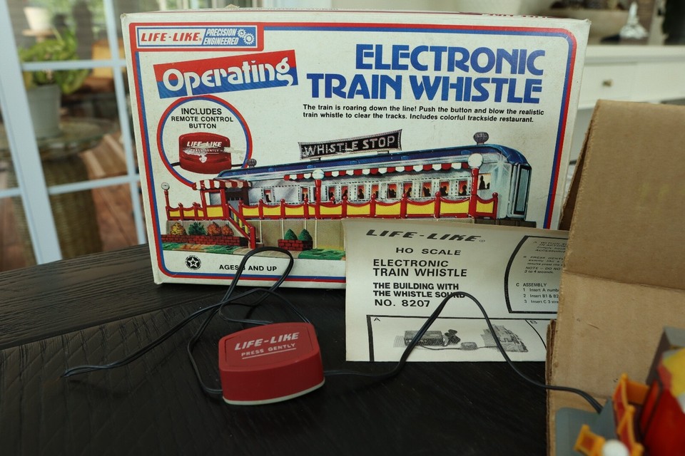 Vintage Train HO Scale Life-Like Trains Myrtle's Whistle Stop Diner w ...