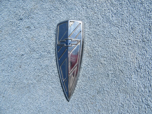 Vintage 1940 Chevrolet Passenger Car Hood Emblem Badge Ct27 for sale ...