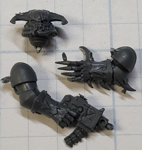Warhammer 40k Chaos Space Marine Bits Legionary Anointed Claw Pistol Head | eBay