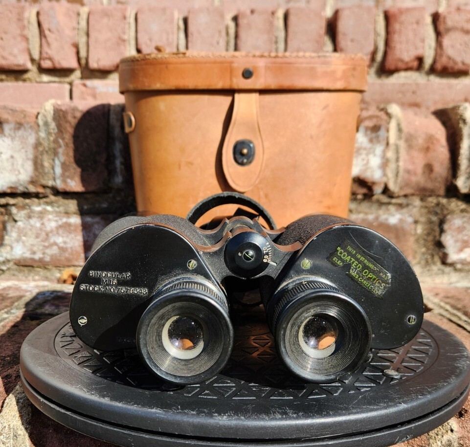 WWII US Army Binoculars M16 7x50 & M24 Clear Sights Leather Case D45874 ...