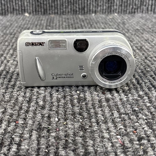 Sony Cyber-shot DSC-P52 3.2MP Digital Camera Digicam - Silver | eBay