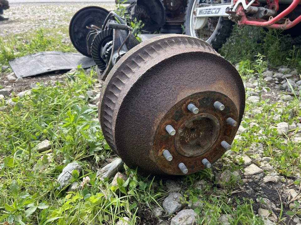 REAR DIFFERENTIAL 81-87 Chevy 20 REAR AXLE 4.10 GT5 G80 Semi Float 14 ...
