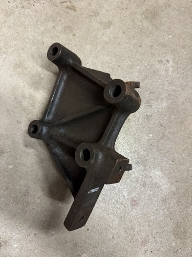 87-95 Jeep Wrangler YJ Power Steering Gear Box Mounting Bracket Mount ...