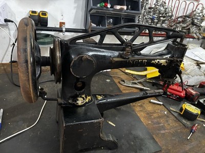 Sewing Machines - Singer 29-4