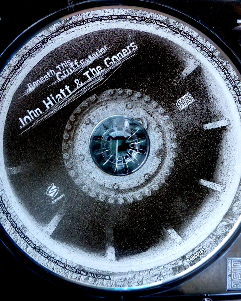 CD,JOHN HIATT & THE GONNERS, BENEATH THIS GRUFF EXTERIOR | eBay.de