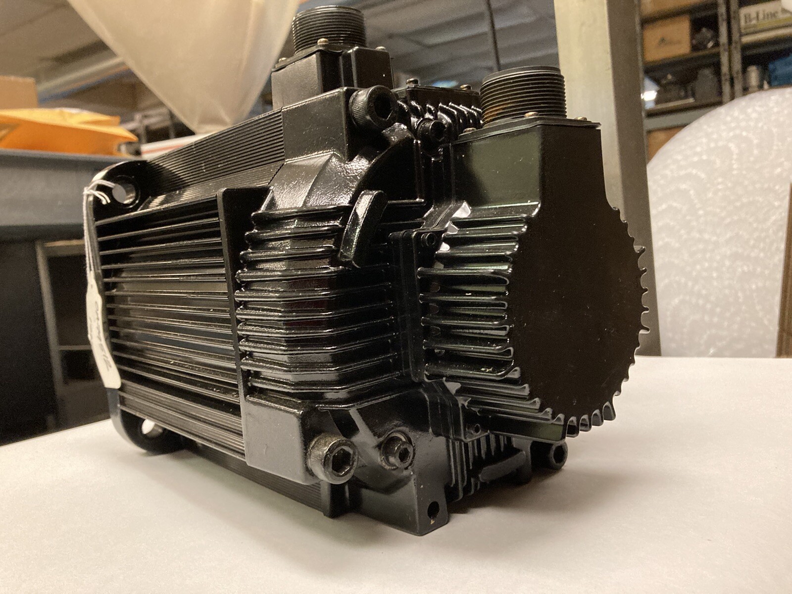 ORMEC MAC-DB300R/IB AC SERVO MOTOR W/ UTOPH-81AWF ENCODER for sale ...