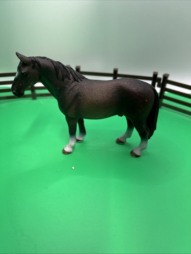 Schleich #13649 Hanoverian Stallion Horse Figure Brown White Socks ...
