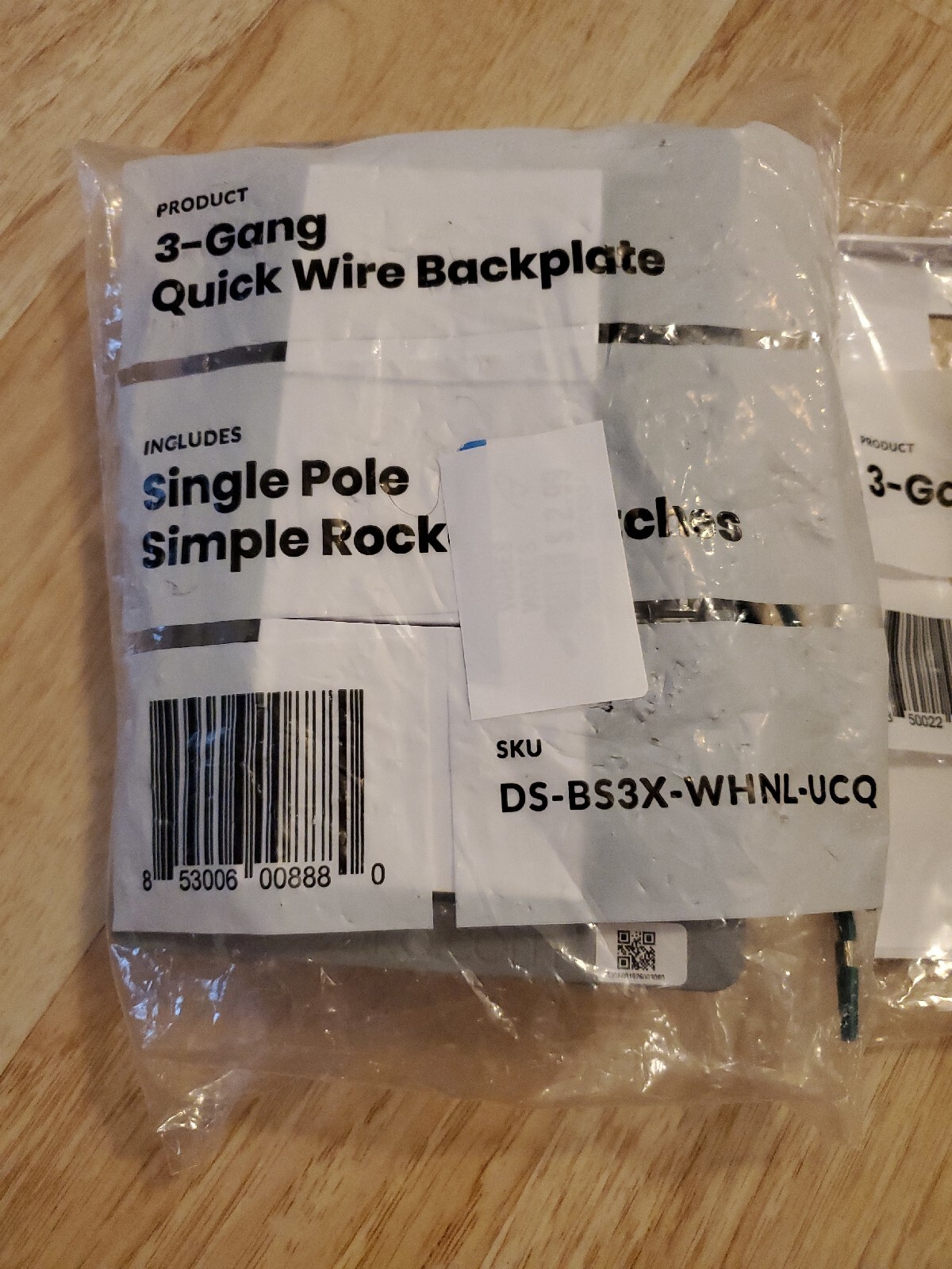 Deako+3-Gang+Backplate+and+Faceplate+Simple+Rocker+Switch+DS-BS3X-WHNL ...