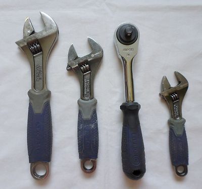 KOBALT Chrome Vanadium Adjustable Wrench Set 6" 8" 10" and Socket 3/8 ...