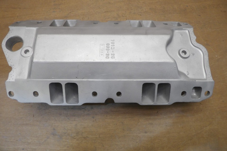 Holley Strip Dominator 701R-25 Small Block Chevy 300-25 Aluminum Intake ...