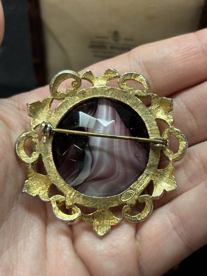 Vintage Signed Sphinx Brooch Purple Swirl Slag Art Glass Gold Tone ...