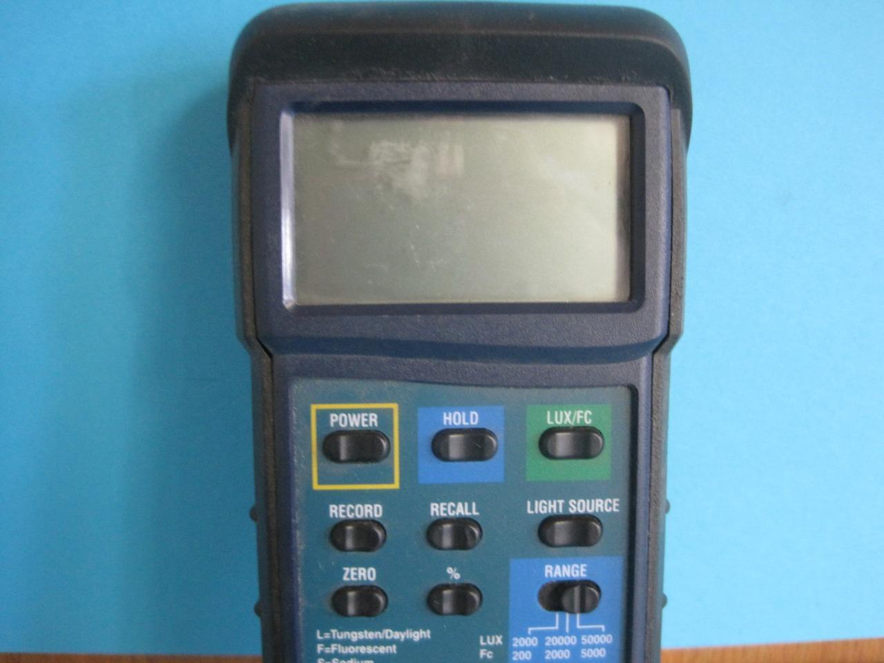 EXTECH INSTRUMENTS MODEL 401025 FOOT CANDLE LUX DIGITAL LIGHT METER W ...